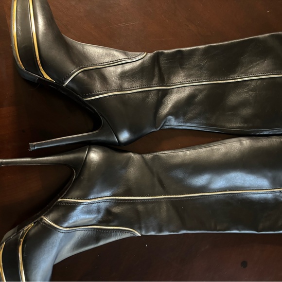 Shoes | Absolutely Gorgeous Platform Boots | Poshmark